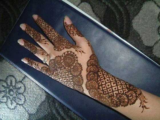30+ Different Types Of Mehendi Designs To Try On This Year ...