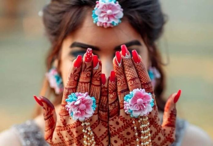 Stunning Nail Art Ideas For An Indian Bride - FashionBuzzer.com